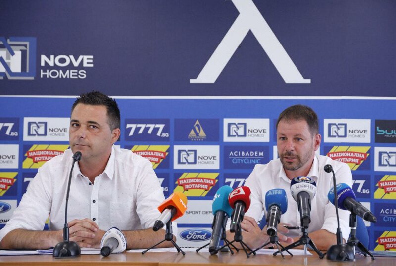 Шеф напусна Левски - KotaSport