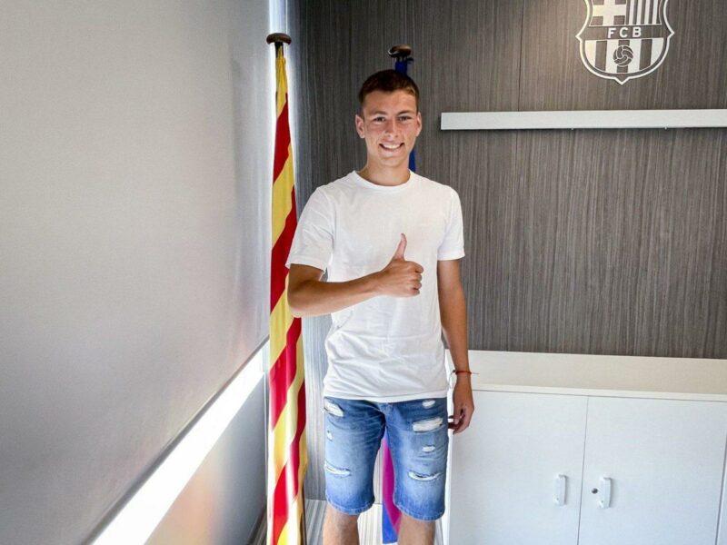 Мартин Георгиев веднага започва подготовка с втория отбор на Барселона ...