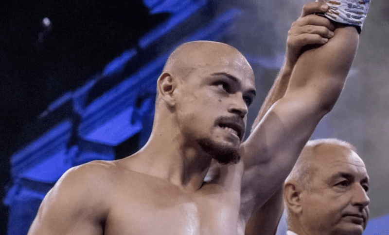 БОКС: Борислав Велев грабна пояса на WBC след зрелищен нокаут в Албания ...