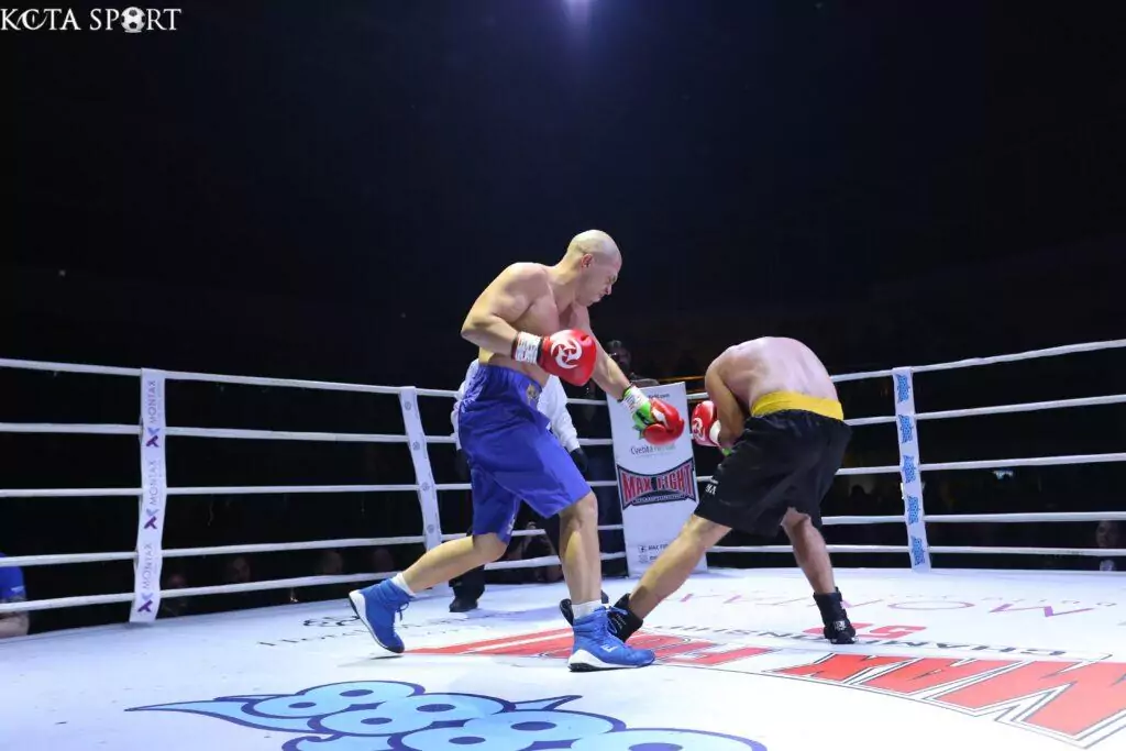 БОКС: Здравко Попов отказа Евгени Борисов в MAX FIGHT 52 (СНИМКИ и ...