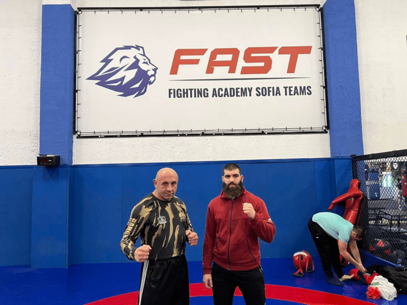 Станислав Бахчеванов и Стелиан Иванов стартираха тренировки по ММА в ...