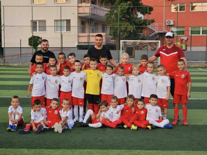 Спас Делев зарадва малчугани в Петрич - KotaSport