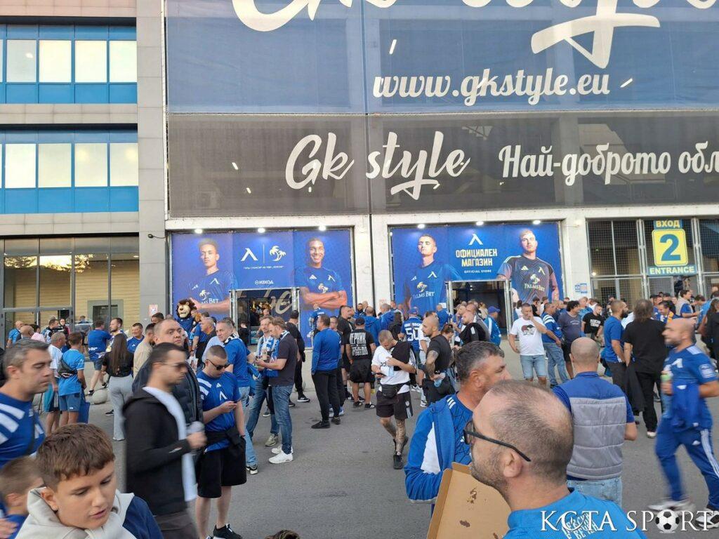 "Синя" България няма равна - Левски гони 7 милиона лева от артикули за ...